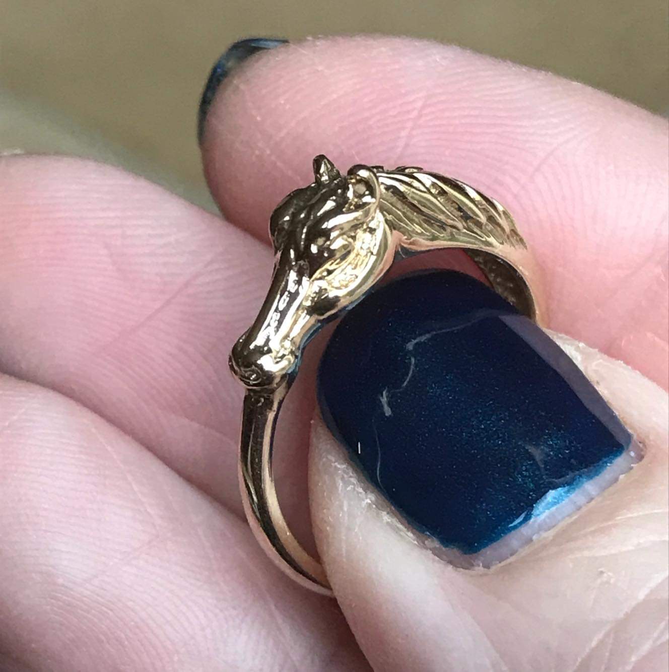 Horse Head and Mane Ring in 9ct Gold, a UK O or a US 7 1/4. - Gems ...