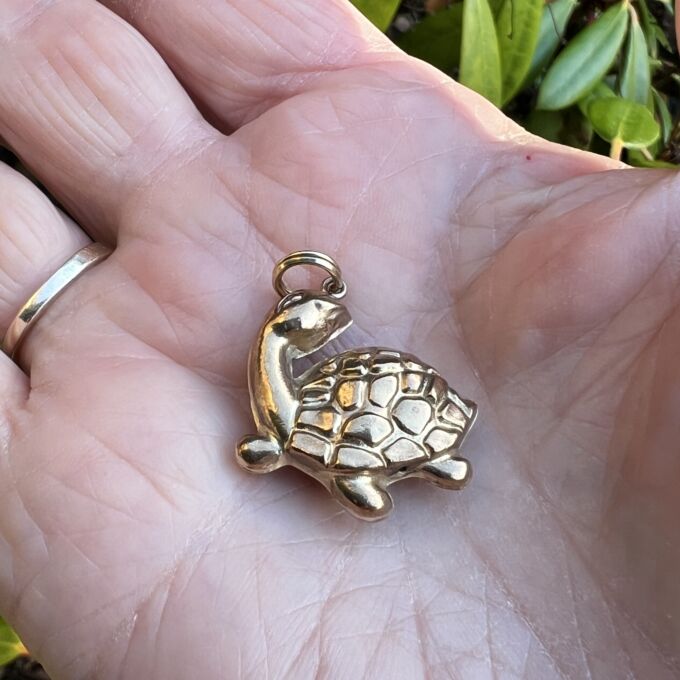 Tortoise Character Pendant in 9ct Gold - Gems Afire - Vintage Jewellery UK