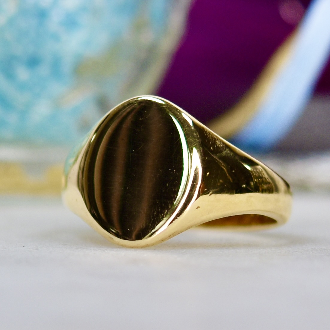 Oval Signet Ring in 9ct Gold - Gems Afire - Vintage Jewellery UK