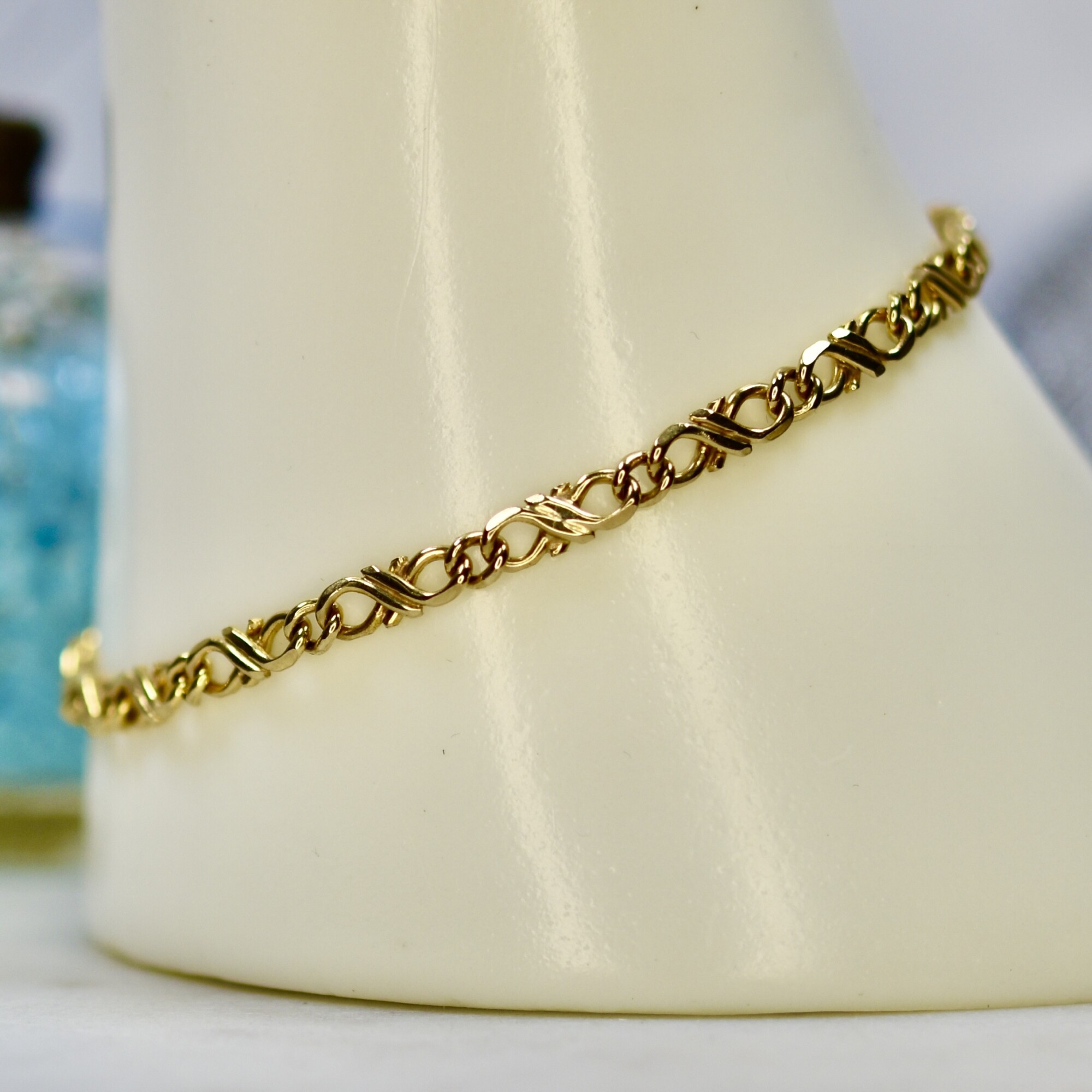 Infinity Kisses Link Bracelet in 9ct Gold - Gems Afire - Vintage ...